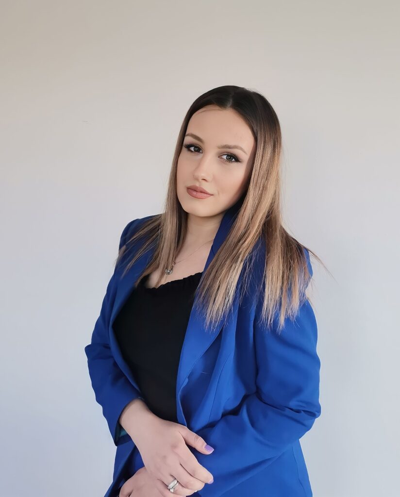 Natasha Petrova – Certified Interior Designer - Room Design I.T. Software Tools App